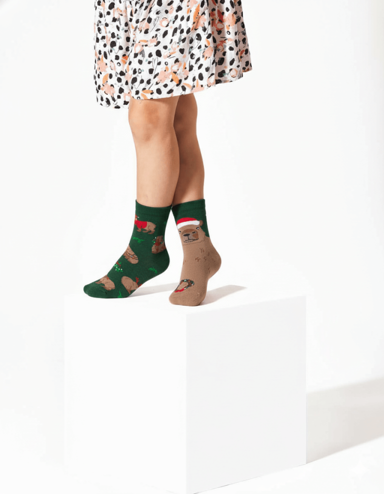 COLOURFUL MISMATCHED SOCKS! – Many Mornings